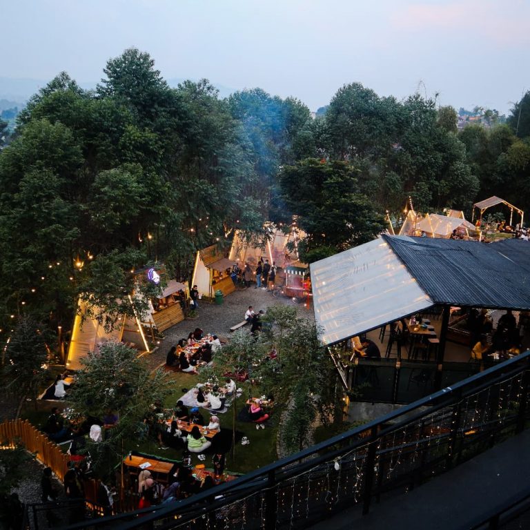 10 Cafe Hits Di Bandung Terbaru Januari 2024 - Wisata Milenial