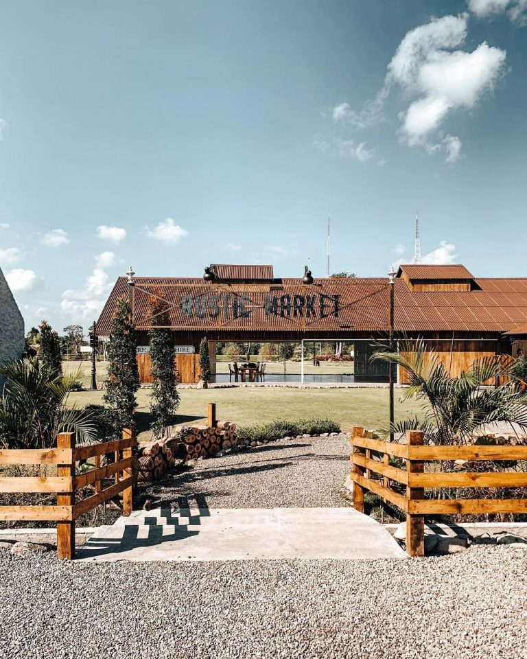 Review Rustic Market Graha Natura Surabaya Januari 2024 - Wisata Milenial