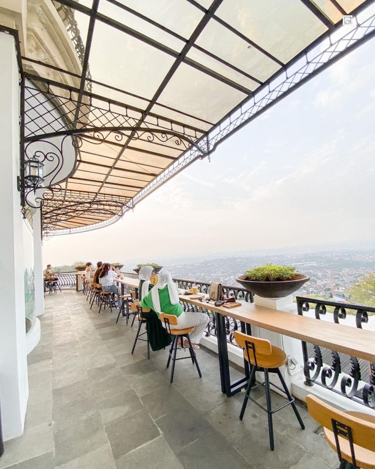 Review Tiga Surya Cafe & Eatery Semarang Harga Menu Terbaru - Wisata ...
