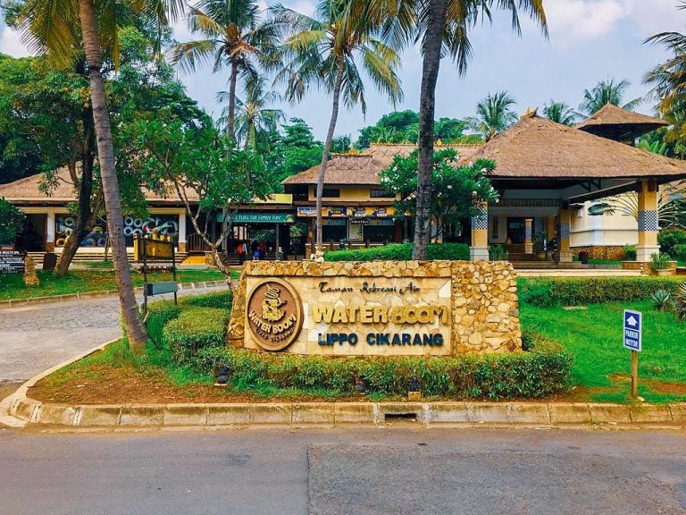 Waterboom Lippo Cikarang Bekasi Wahana Dan Harga Tiket Terbaru - Wisata ...