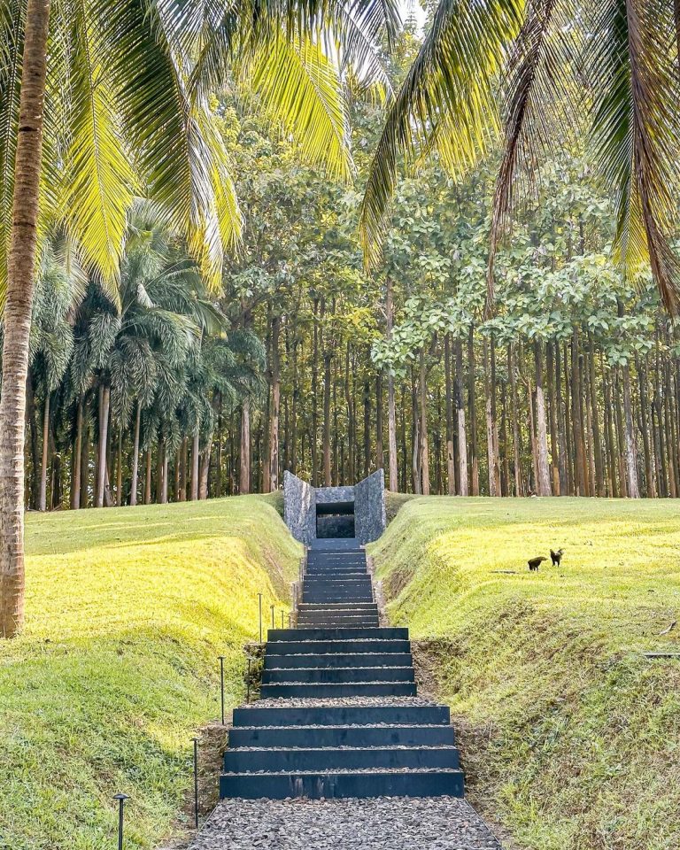 Review Omah Jati Anyer Lokasi, Foto Dan Harga Terbaru - Wisata Milenial