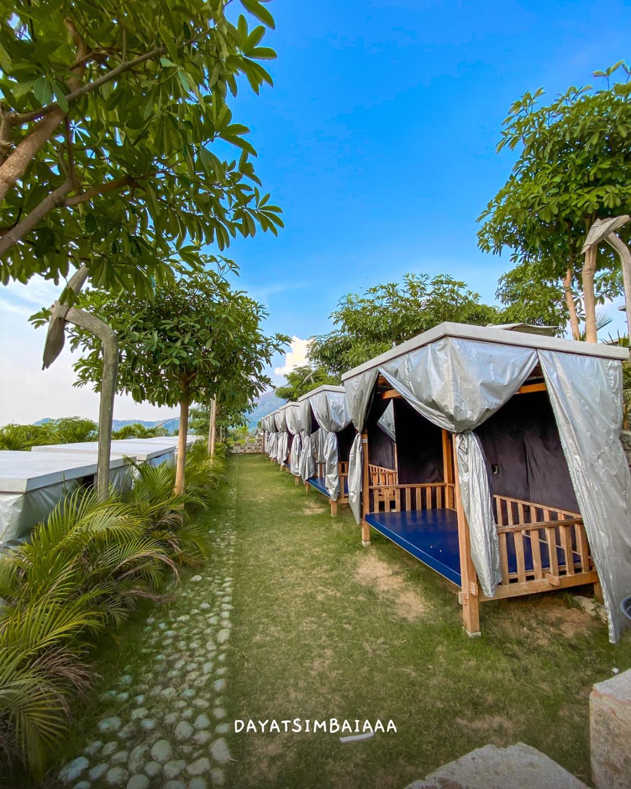Review Independent Cafe & Village Club Trawas Mojokerto - Wisata Milenial