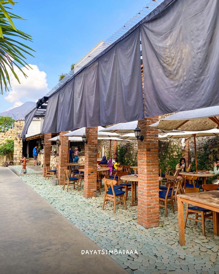 Review Independent Cafe & Village Club Trawas Mojokerto - Wisata Milenial